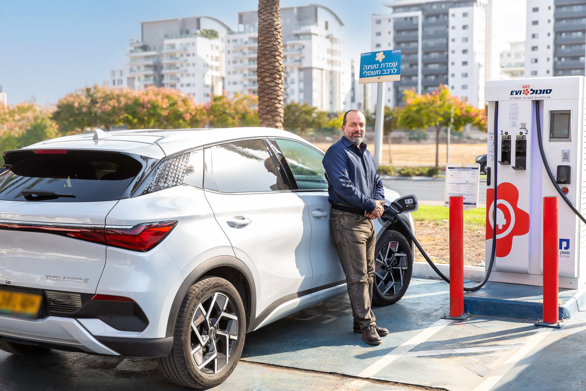 בקרוב: מהפכת ה-Tap&Charge מגיעה לסונול EVI - ערוץ 10 - ערוץ הכלכלה של ישראל